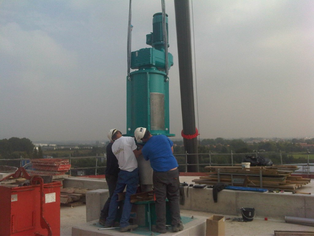 Assistance au montage d'agitateur industriel, fabricant d'agitateurs